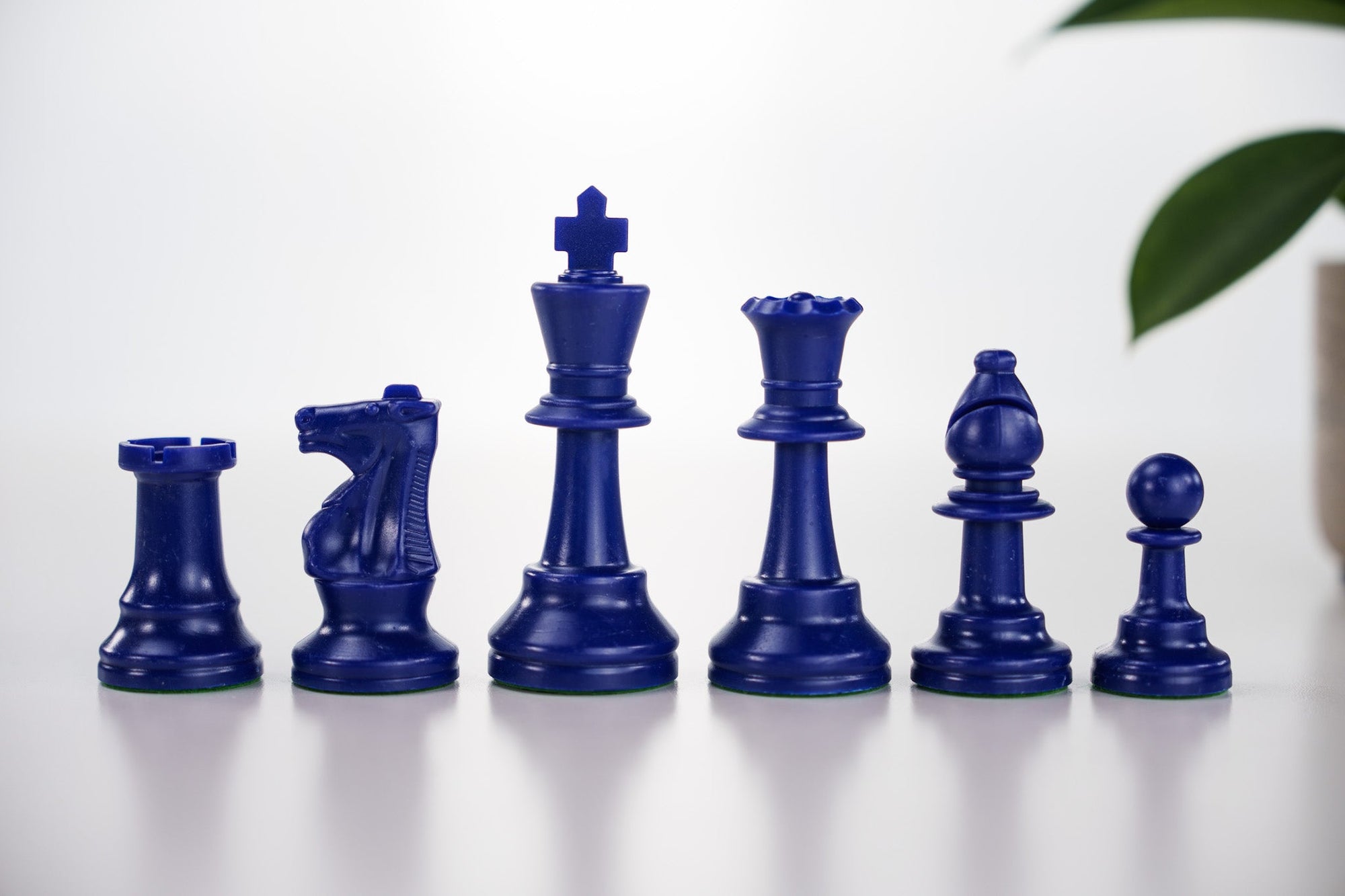 3 3/4" Heavy Club & Tournament Chess Pieces - Half Set - 17 Pieces