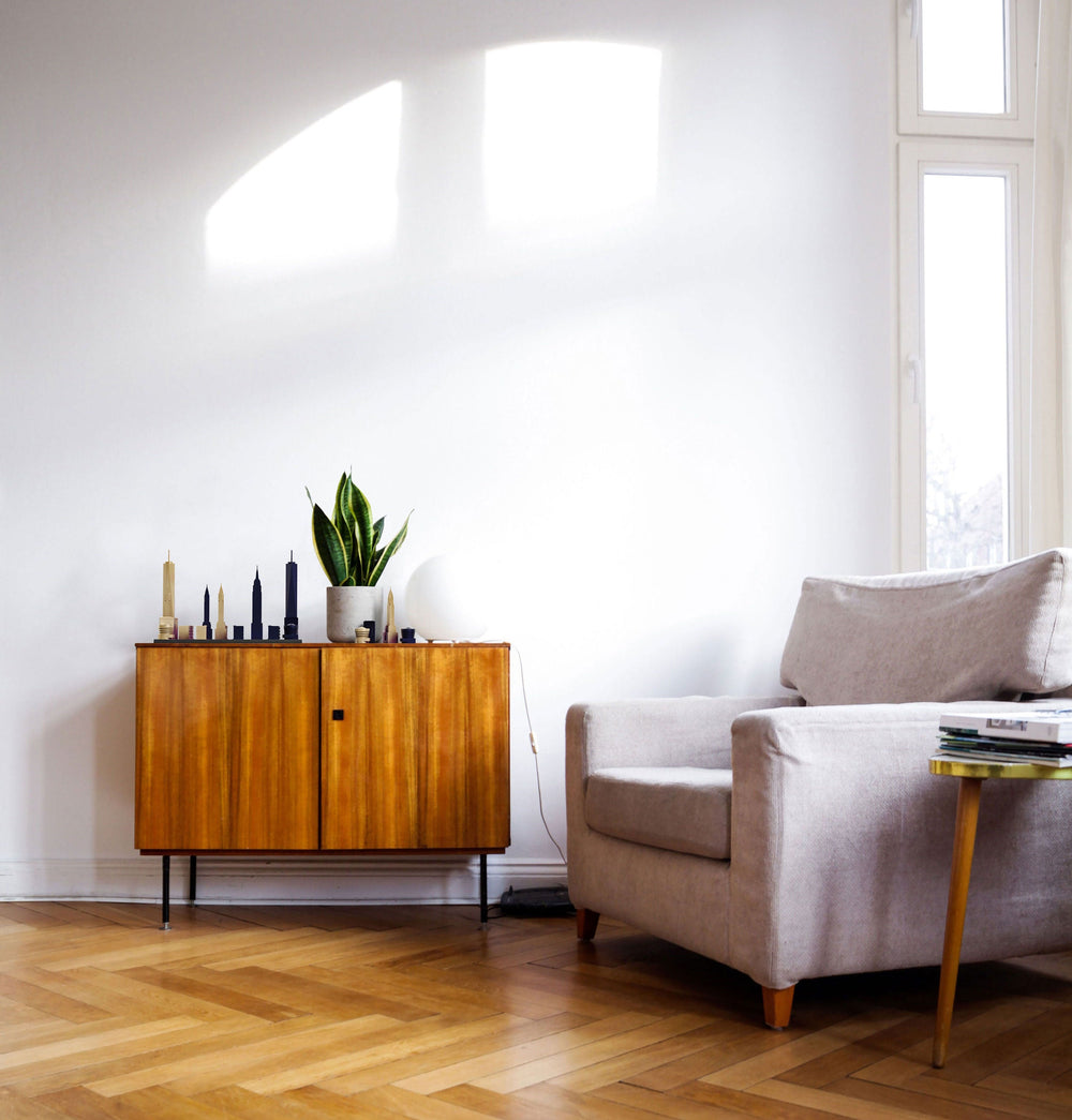 Chess Set Luxury Bronze NEW YORK Edition with Marble Hatch Board