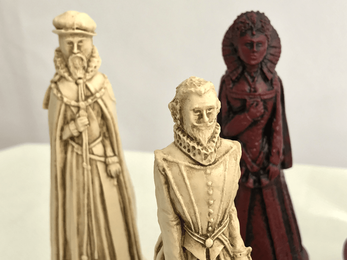 Elizabethan Chess Pieces by Berkeley - Cardinal Red