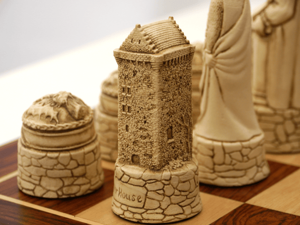 Scottish Chess Pieces by Berkeley - Cardinal Red – Chess House